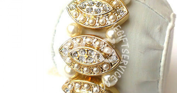 Send Designer Stunning Bracelet to Pakistan | Prime Gifts Shop Pakistan